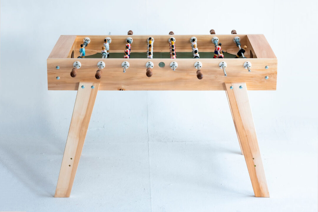 Futbolín madera personalizado. Futbolín clásico