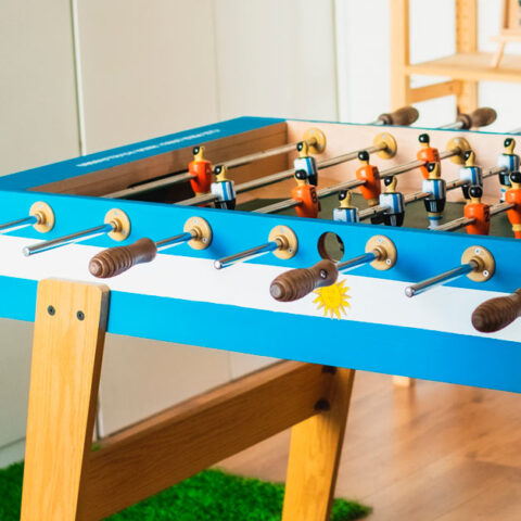 Futbolín profesional de madera personalizado. Futbolín clásico